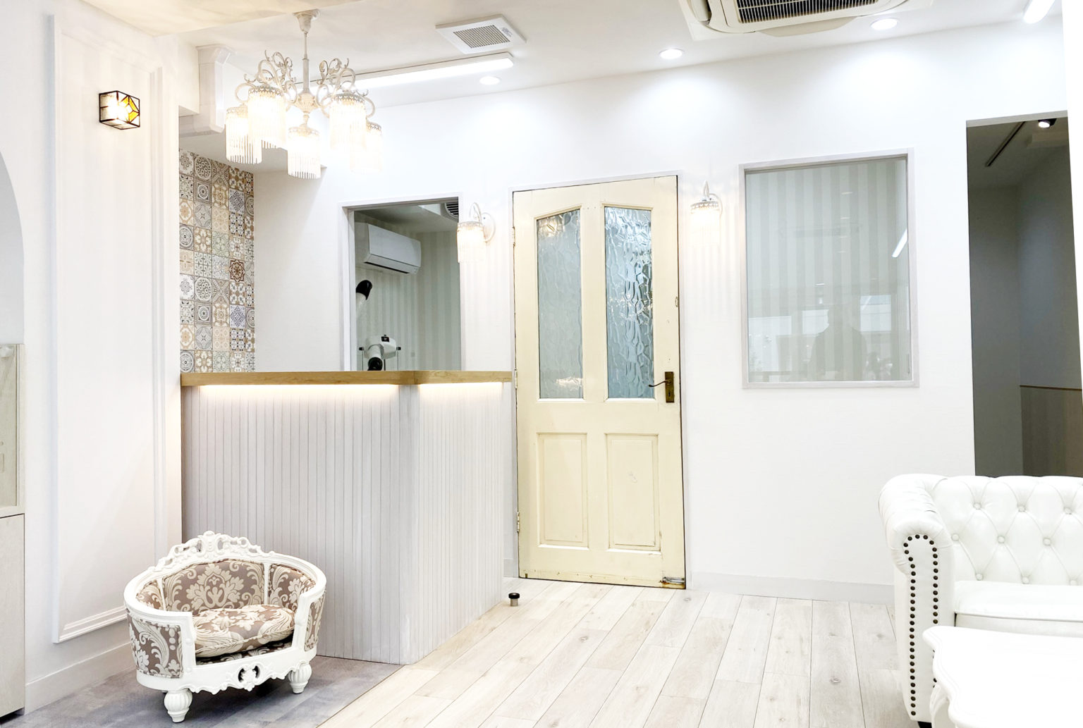 垂れ目のベビーフェイス♡短いあんよが可愛らしい！アプリコットの女の子＊1688 - トイプードル・ティーカッププードルのブリーダー「ココフラン ...